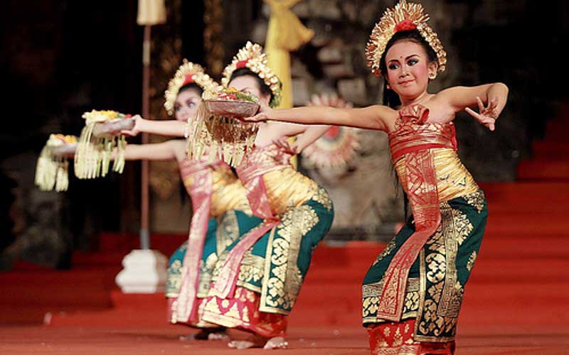 Tari Pendet Akan Sambut Kepala Delegasi KTT G20 - SIARANBALI.com Tari Pendet Akan Sambut Kepala Delegasi KTT G20 - SIARANBALI.com